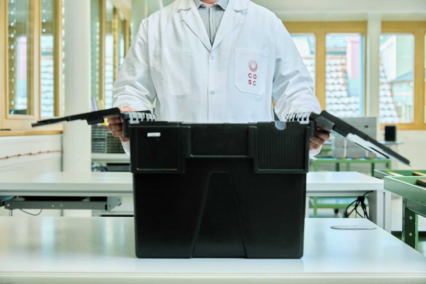 Watch Accuracy Explained COSC vs METAS – Mechanical Minutes
